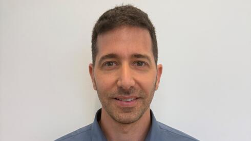 בין הסדקים של הרגע המכונן אפשר להביט פנימה | כלכליסט